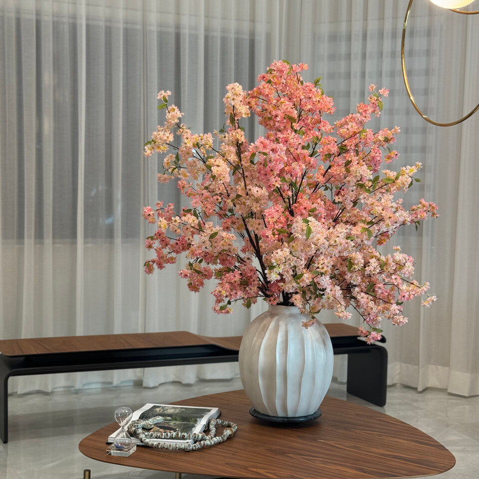 flower arrangements astoria vase with pink cherry blossoms – silviicia